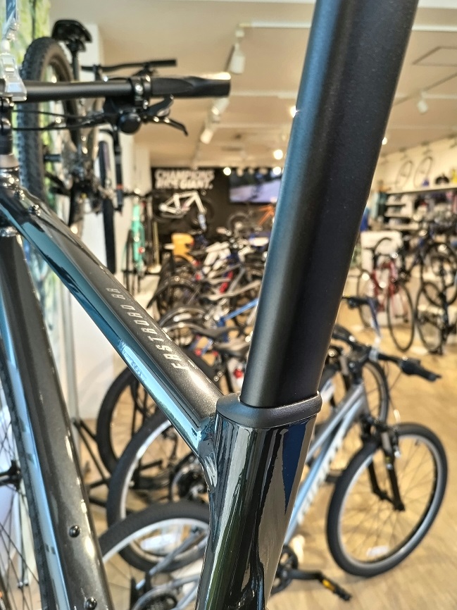 NEWモデル「FASTROAD AR 2」のご紹介！ ｜ ジャイアントストア平塚