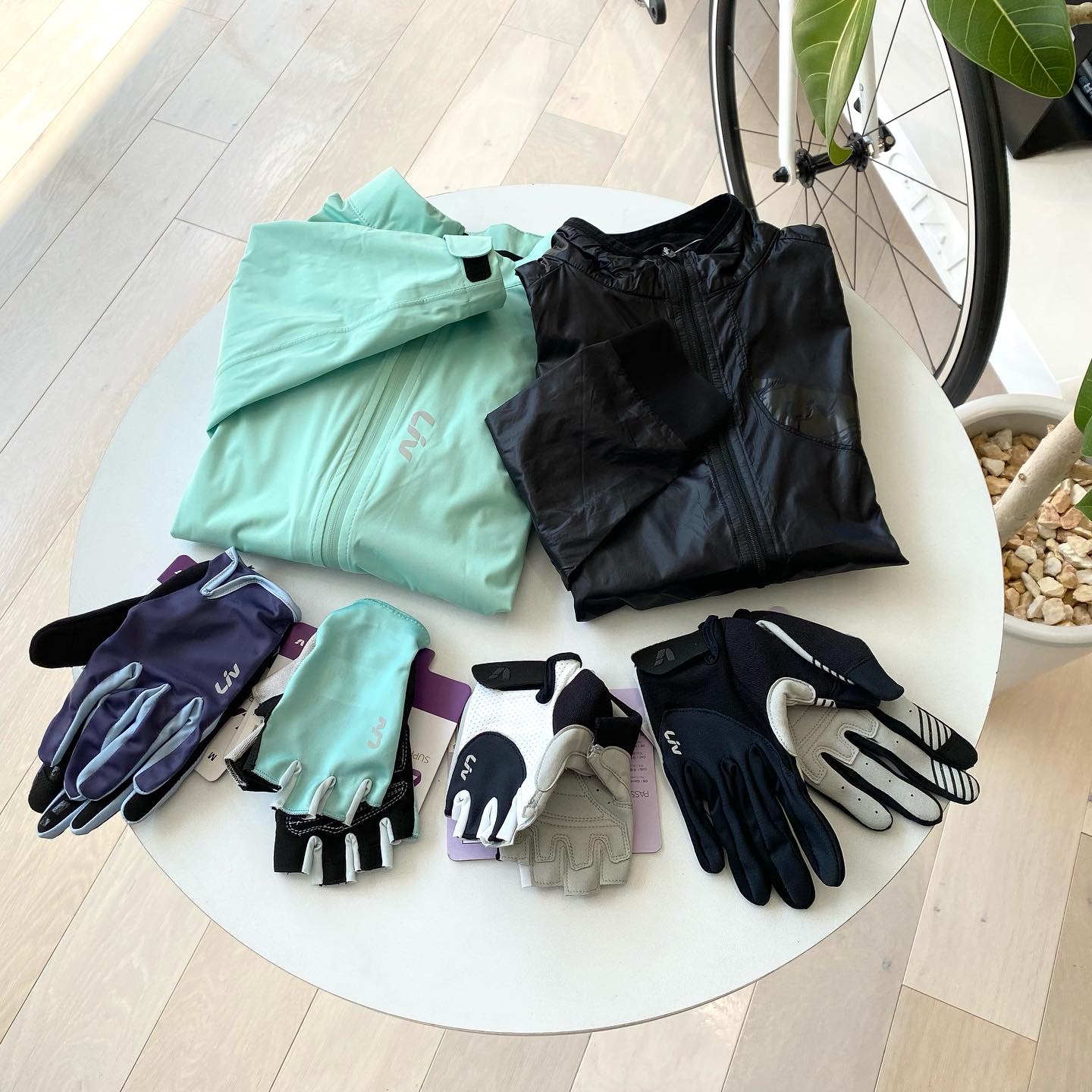 【Liv GEAR】おすすめジャケットのご紹介