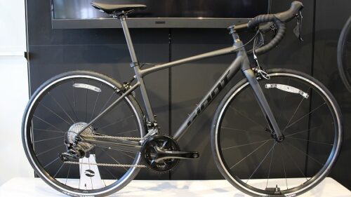 ロードバイク「CONTEND 0」のご案内 ｜ ジャイアントストア高知