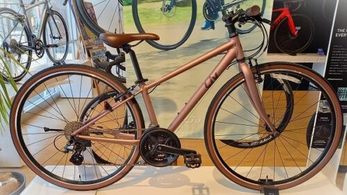 絶妙なピンク「Escape R3 W」ご紹介 ｜ ジャイアントストア高知