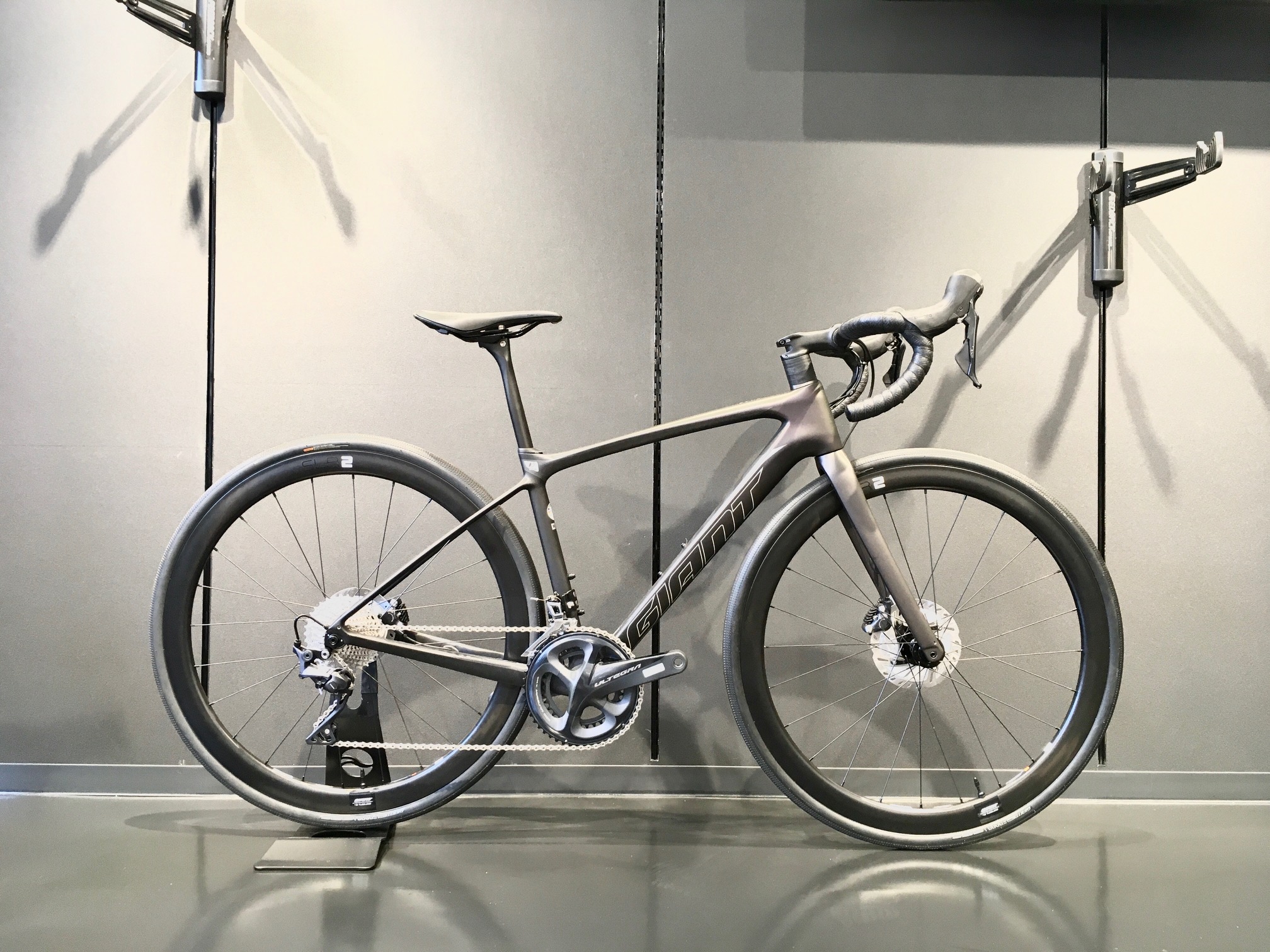 DEFY ADVANCED PRO2 ｜ ジャイアントストア松山