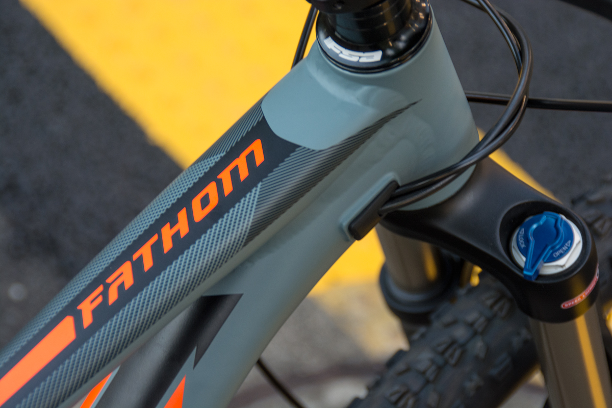 2018モデル「FATHOM 2」